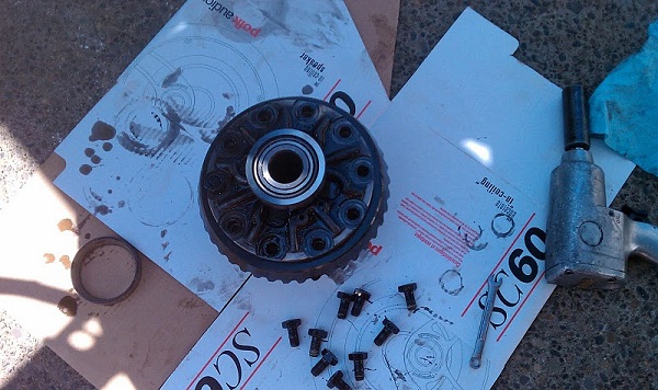 Rear Axle G80 Differential Rebuild | offroadTB.com