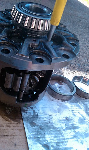 Rear Axle G80 Differential Rebuild | offroadTB.com