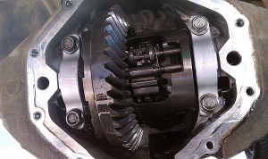 Rear Axle G80 Differential Rebuild | offroadTB.com